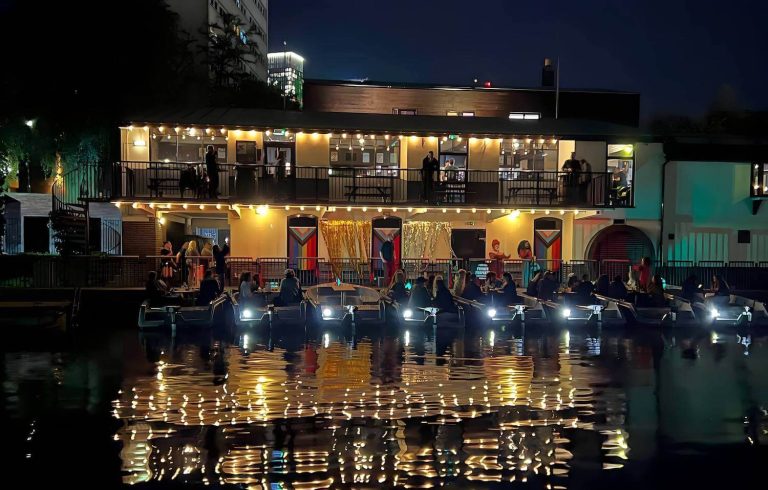 About Us - The Flapper